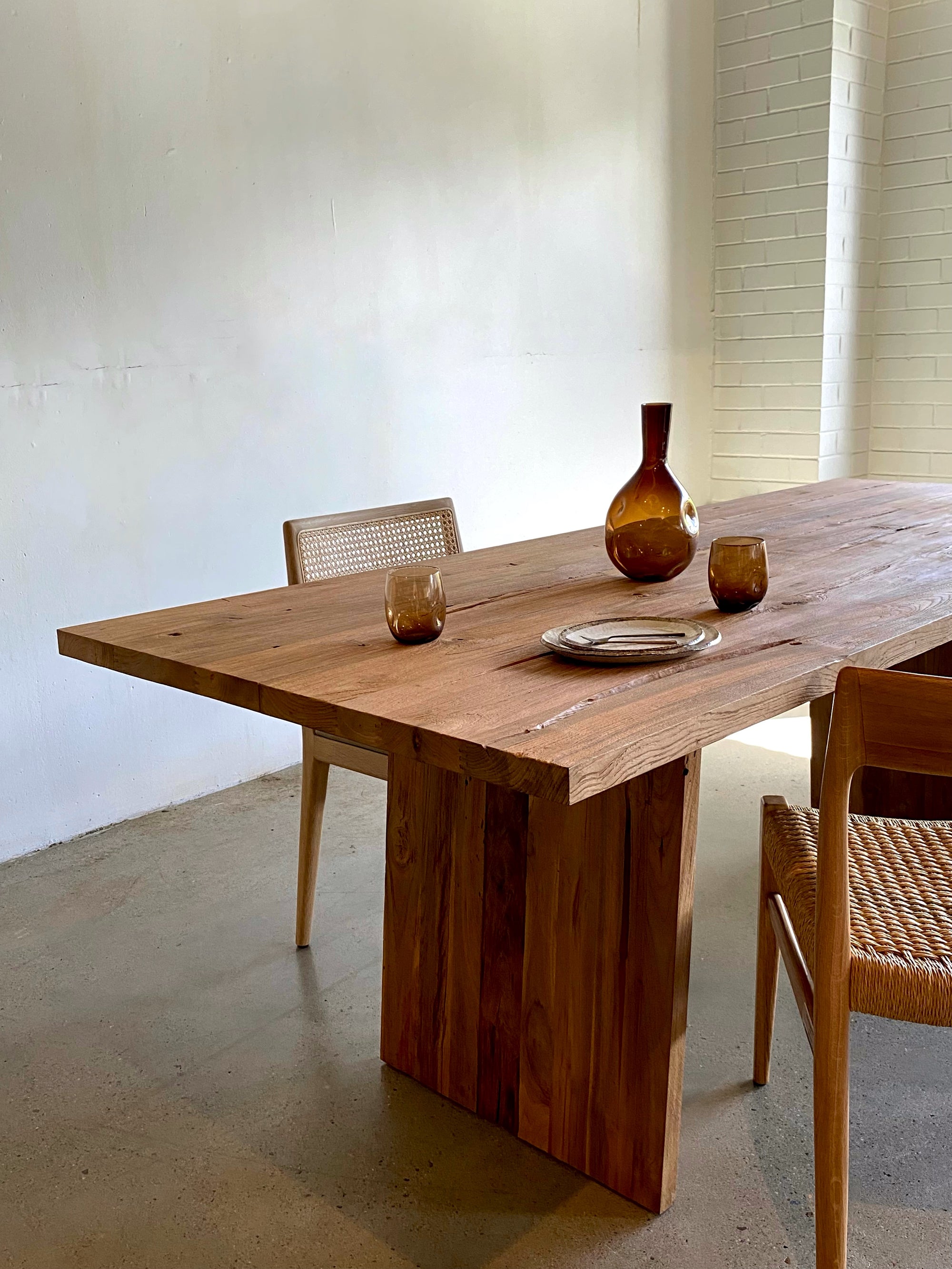 TABLES – SMITHMADE